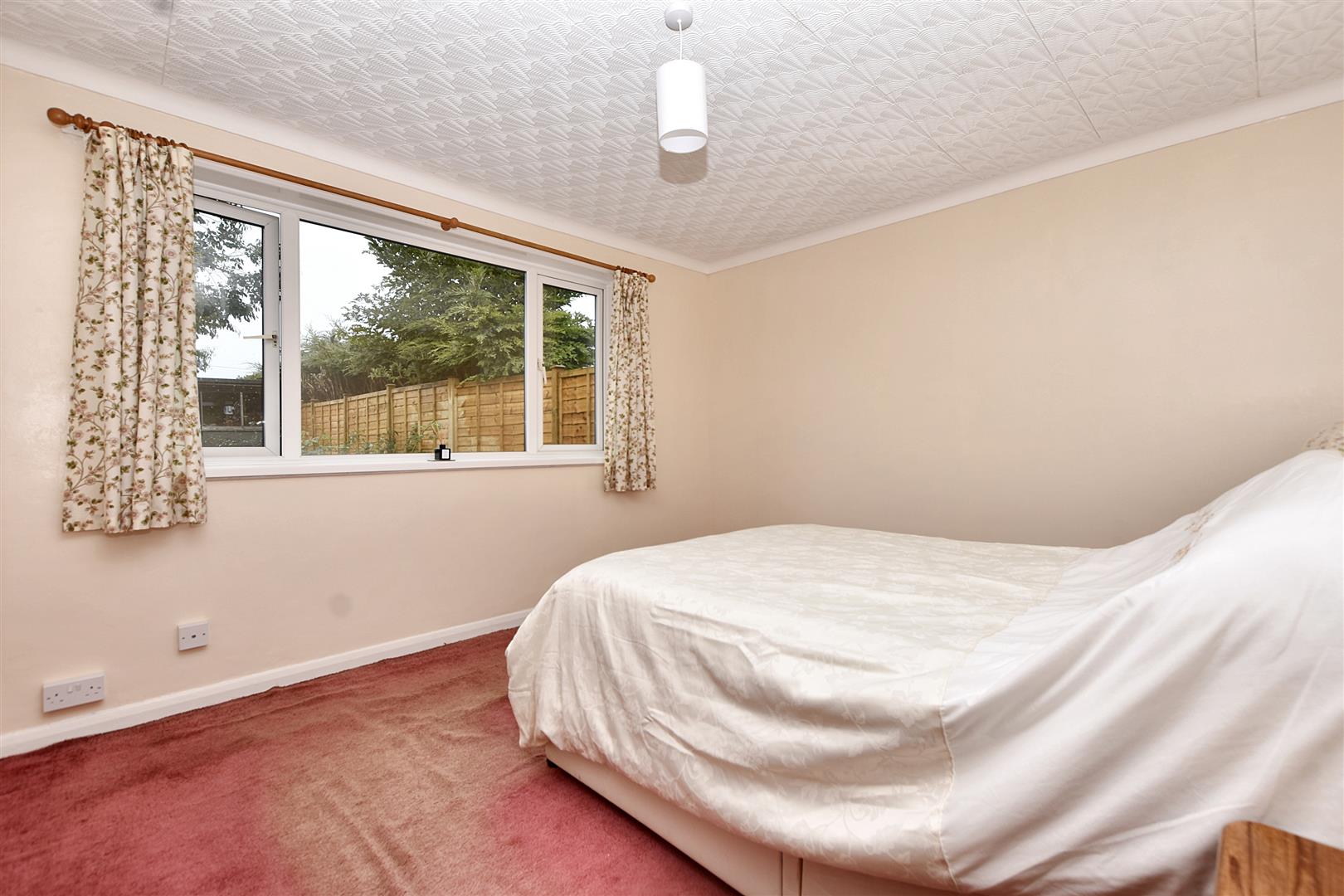 Property Details for The Square, Pevensey Bay, Pevensey - Town Property ...